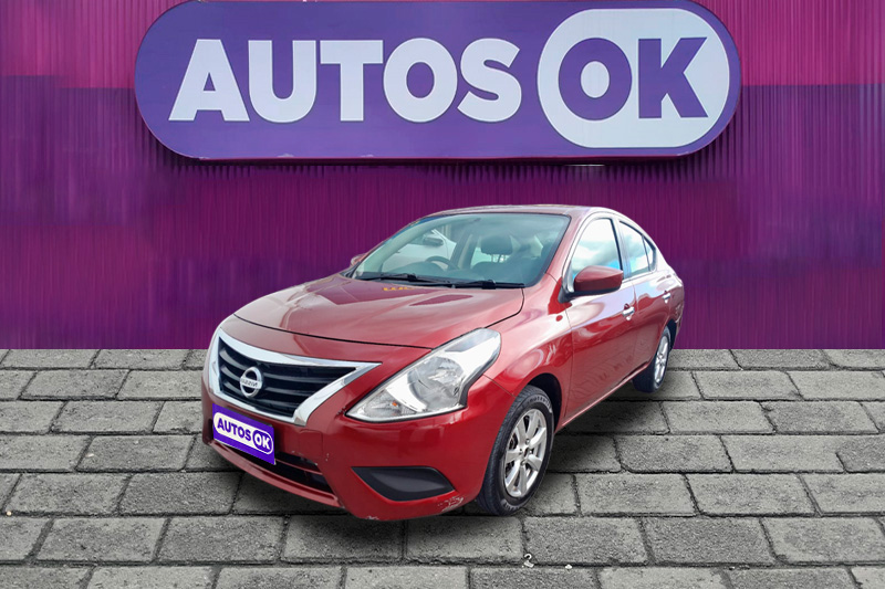 NISSAN VERSA AC 1.6 4P 4X2 TA en venta en Quito, Ecuador