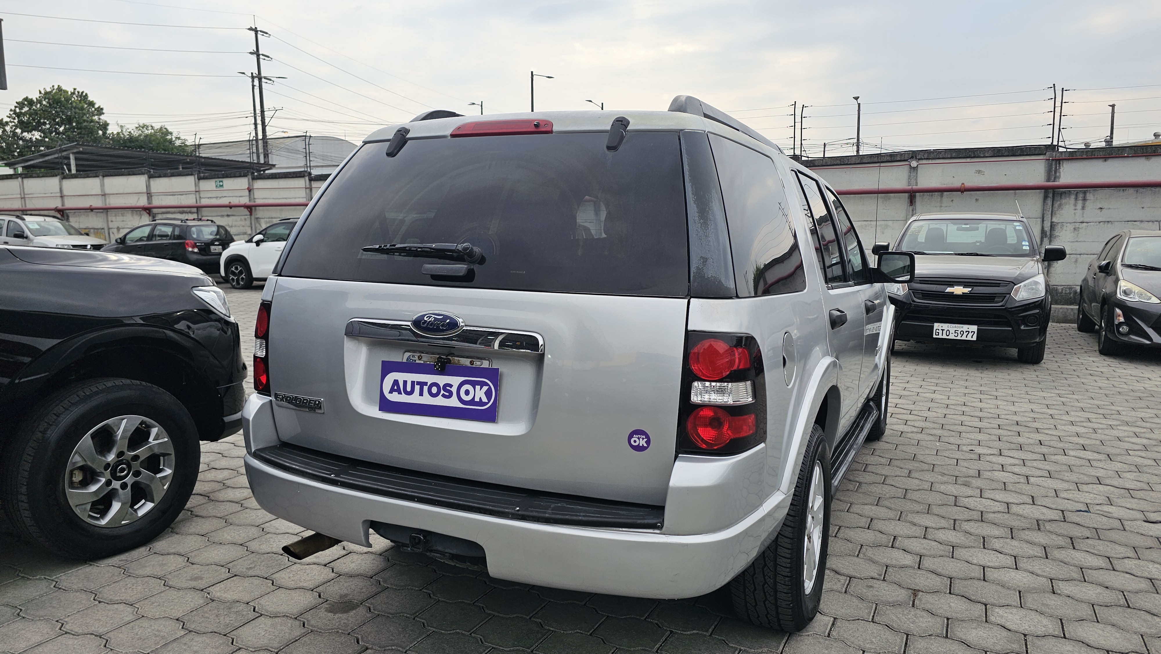 FORD EXPLORER 2WD AT en venta en Guayaquil, Ecuador