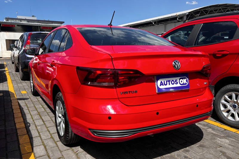 VOLKSWAGEN VIRTUS TRENDLINE MQB AC 1.6 4P 4X2 TM en venta en Quito, Ecuador
